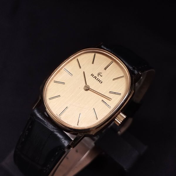 Rado tonneau manual winding Swiss Made gold two hands 393.79072 ...