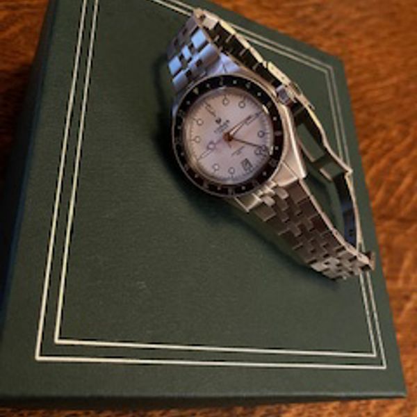 Lorier Hyperion Skyward II - Limited Edition | WatchCharts Marketplace