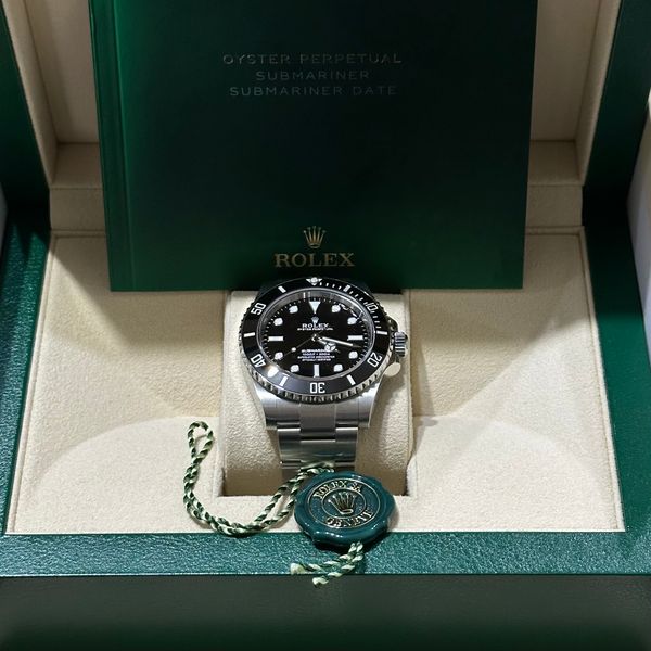Rolex Submariner No Date 124060 (2022) | WatchCharts Marketplace