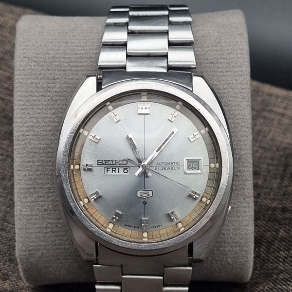 Seiko 5 Split Date 6119-7183 Silver Sunburst | WatchCharts Marketplace